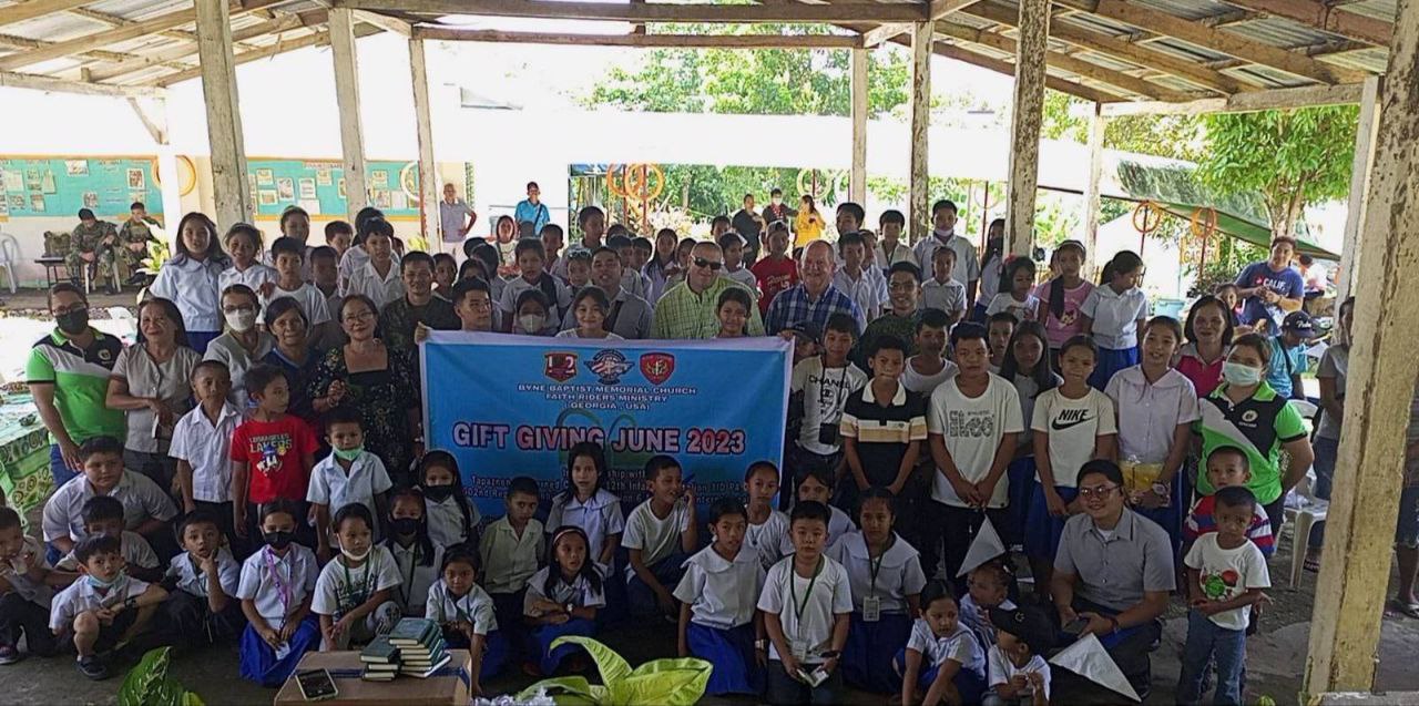 Gift Giving Activity, isinagawa ng Advocacy Support Group sa Capiz