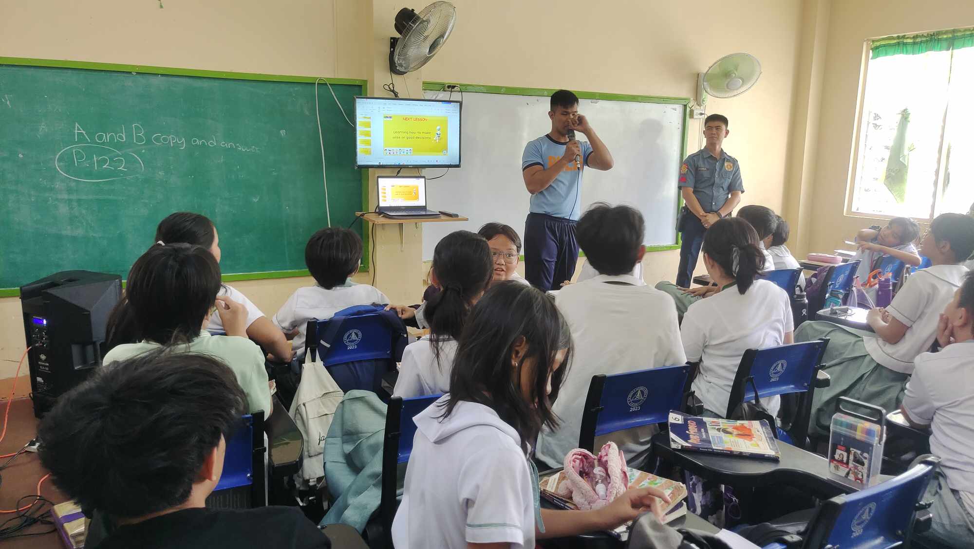 Estudyante ng Paltok Elementary School nakiisa sa Information Drive