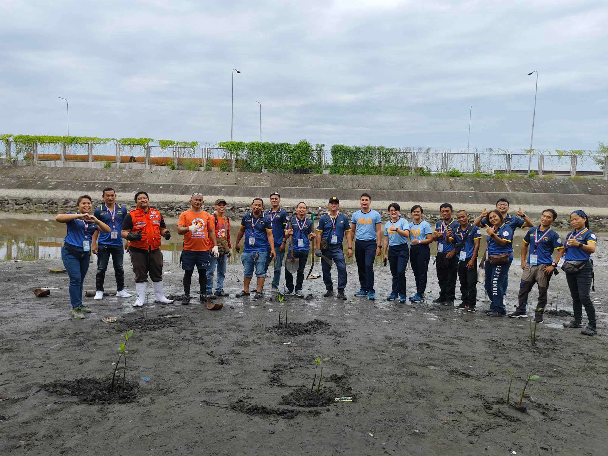 Tree Planting at Coastal Clean-up Drive, isinagawa sa Davao City