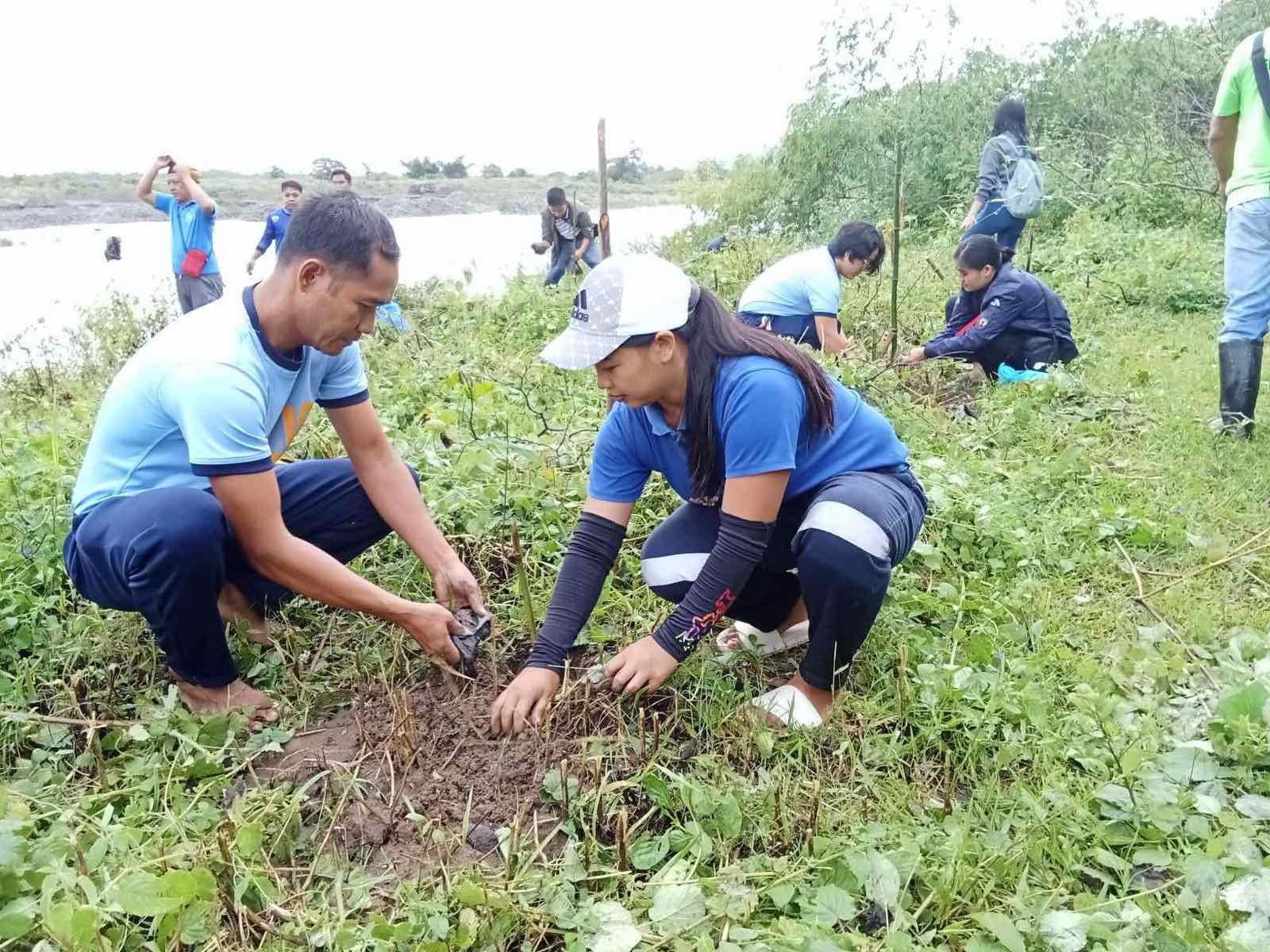 Tree Planting Activity, sanib pwersang isinagawa ng PNP at Advocacy Group