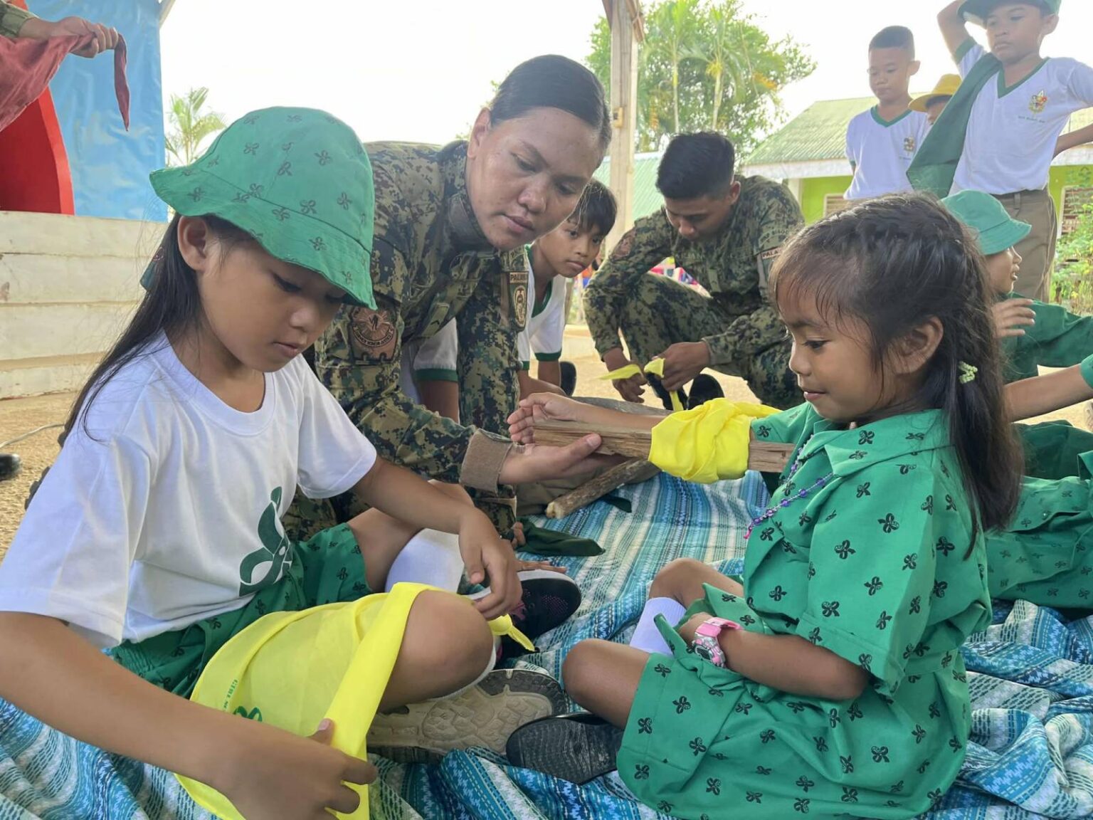 Boy Scout at Girl Scout of the Philippines, sumailalim sa First Aid ...