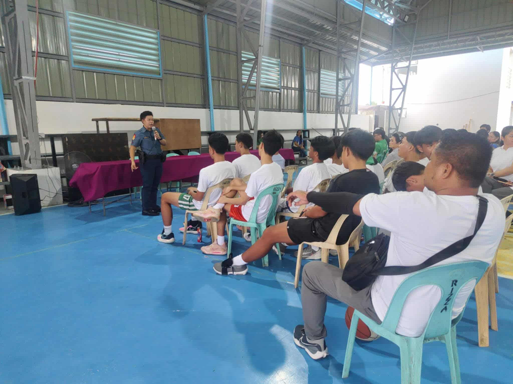 Mga residente, nakiisa sa Feeding Program at Adbokasiya Laban sa Droga