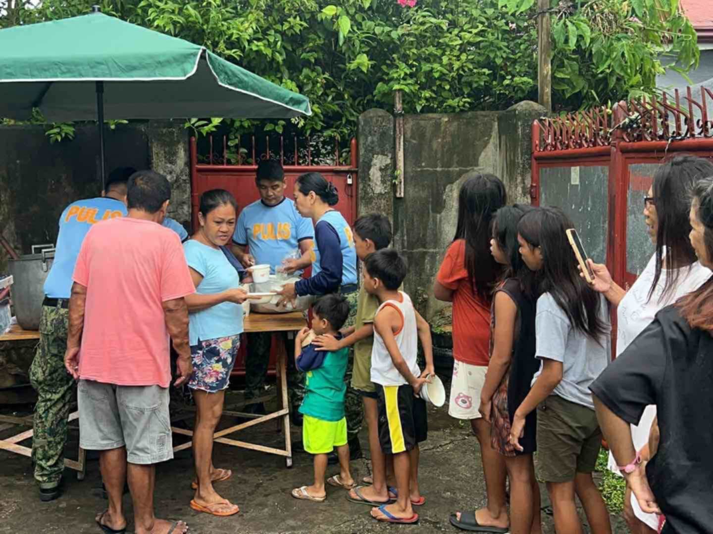 Feeding Program, isinagawa sa Guinayangan, Quezon Province
