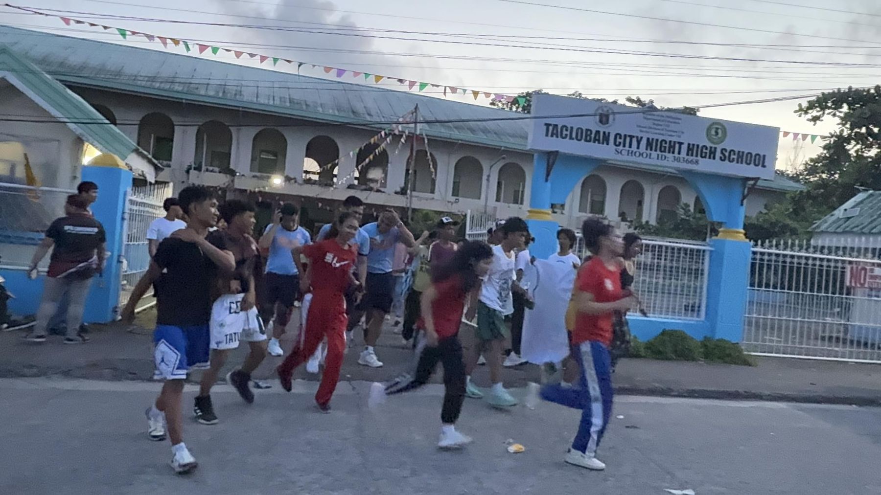 School Family Fun Run, matagumpay na isinagawa sa Tacloban City Night ...